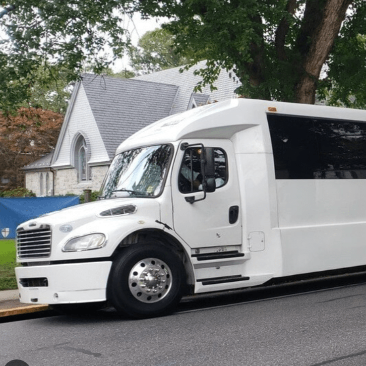 International Bus – Canadian Craft Tours & Charters